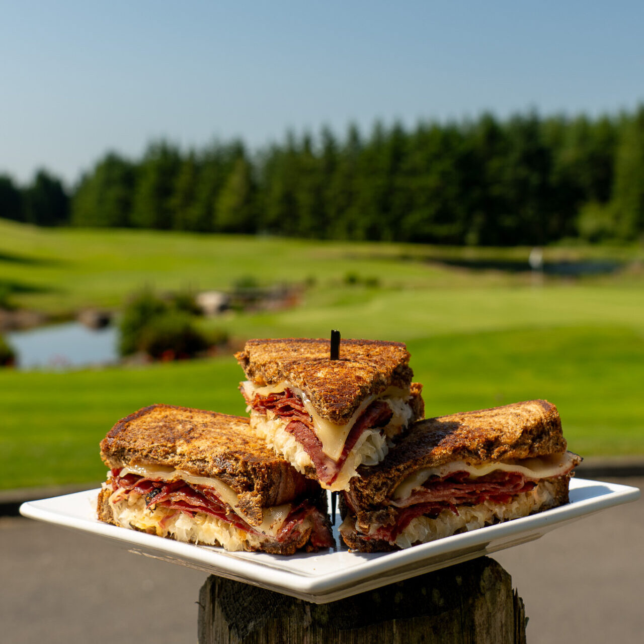 Dining - Trophy Lake Golf & Casting